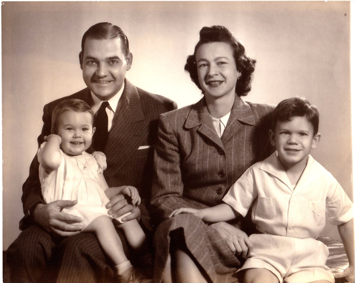 Walter D Wood's Family Pages - Dowling Family Photos